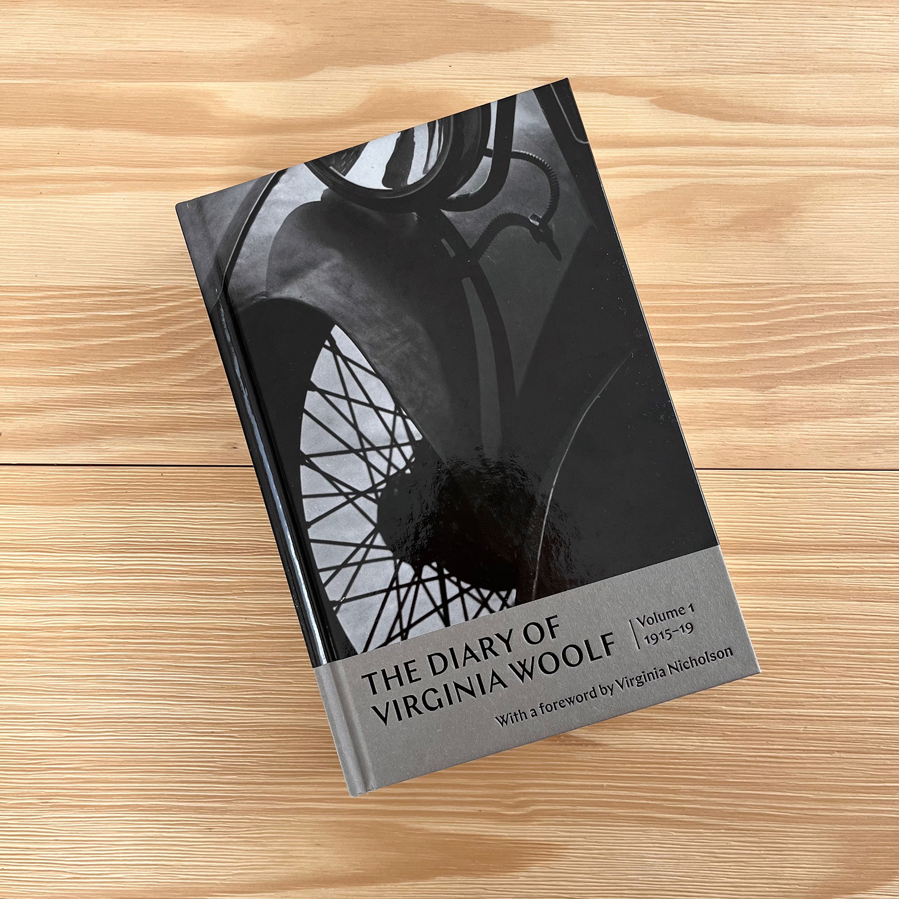 Virginia Woolf’s diaries, lost and found – Collapse and Delight